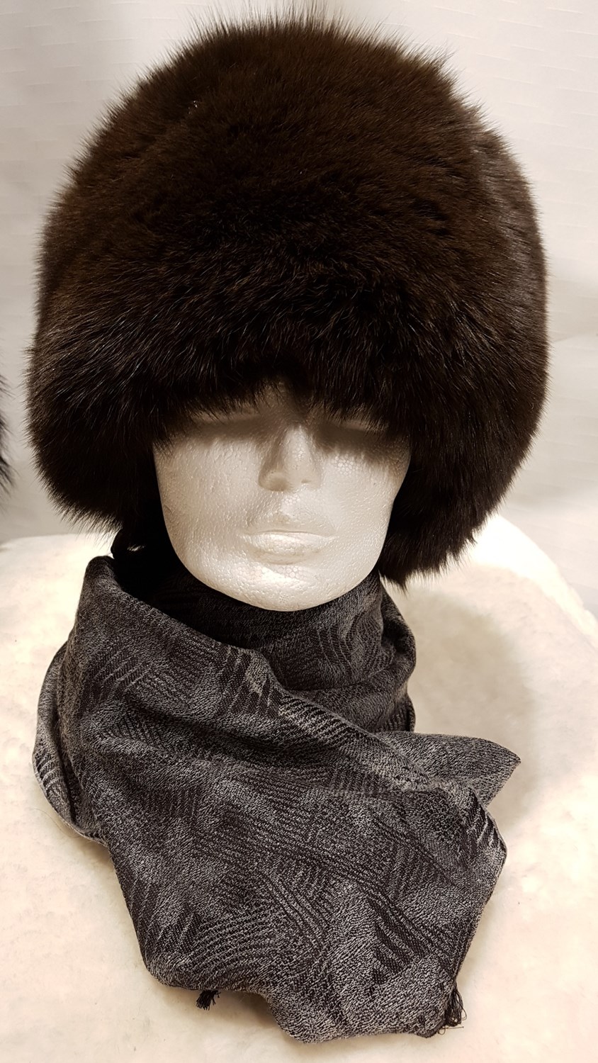 Pandebånd & ørevarmere i skind & pels i Hillerød